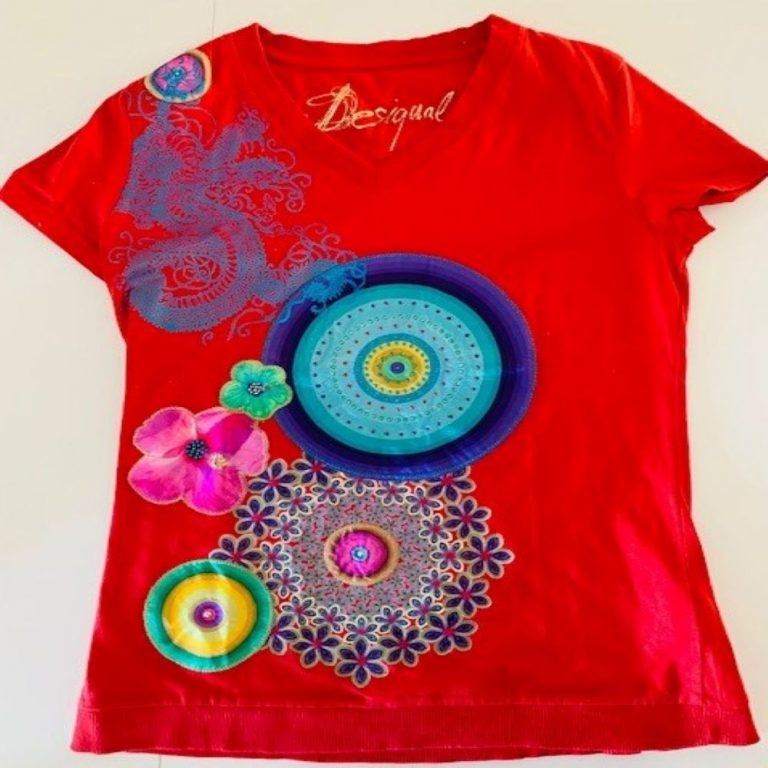 Pre-loved Desigual short sleeved Tee Shirt - LOLOELEN